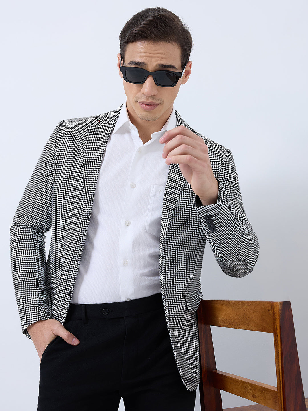 Raymond Men Black Structure Slim Fit Terylene Blend Blazer – MyRaymond