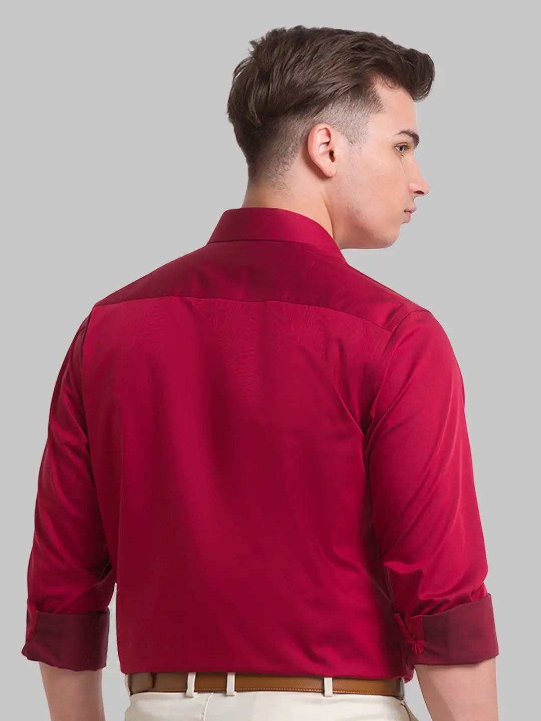 Men Red Regular Fit Solid Cotton Full Sleeve Ainsley Collar Shirts ...